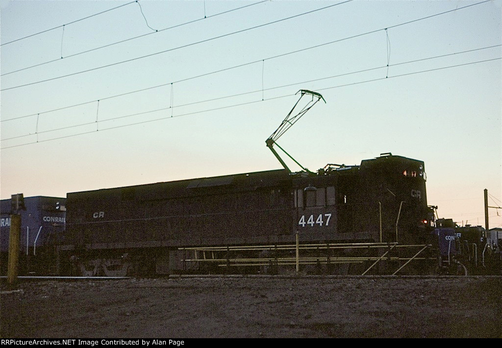 CR E44 electrics 4447 and 4405 rest in the service line